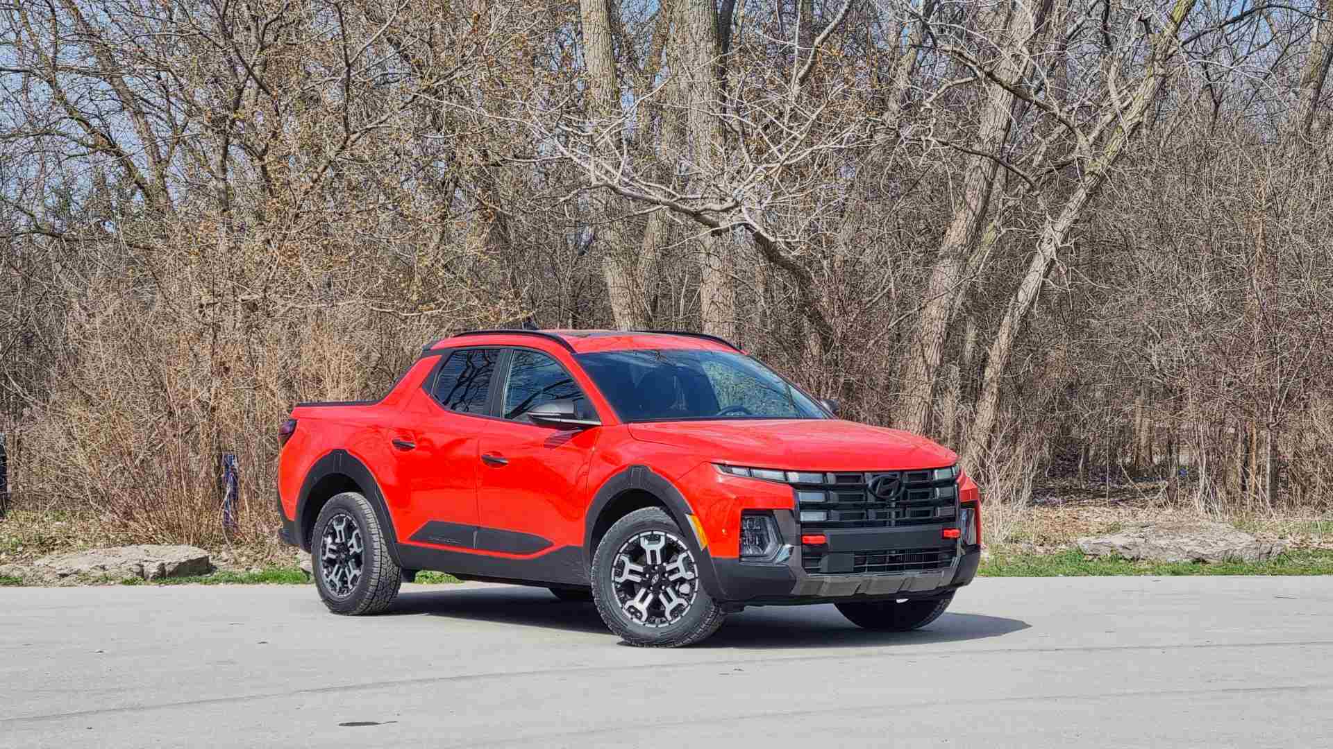 2025 Hyundai Santa Cruz XRT Review: The Bold, Refined Adventurer - C ...